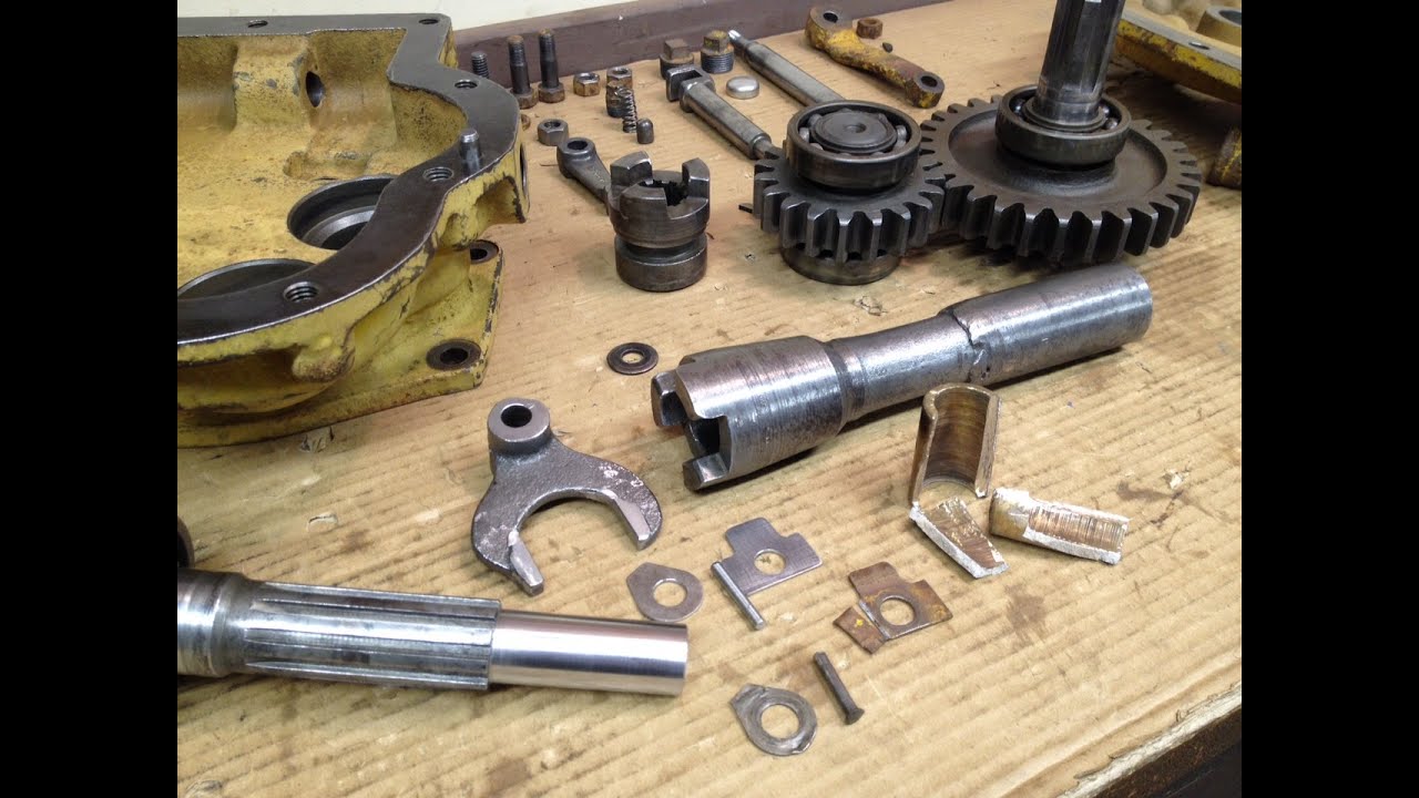 Caterpillar D2 #5J1113 Chassis Rebuild Ep.23: Repairing The PTO Damage ...