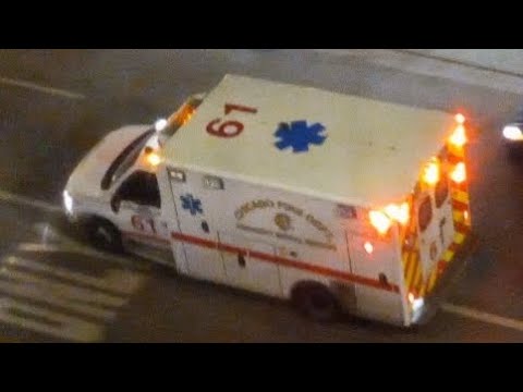 Chicago Ambulance 61 Arriving - YouTube