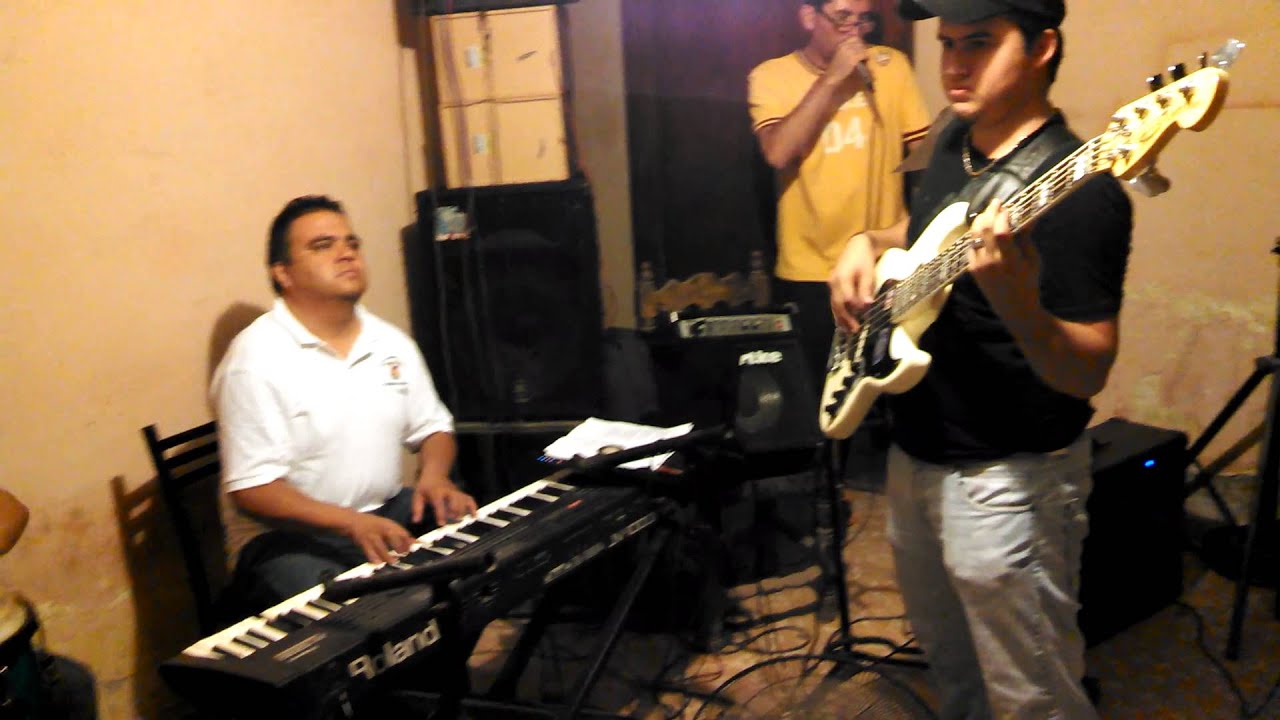 SINALOA Band ensayo - Bailando - YouTube