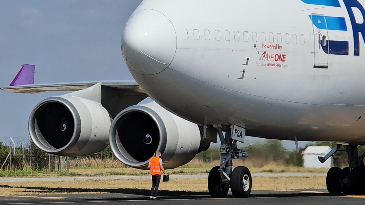 PURE Boeing 747 POWER! What an Massive Sound! B747-400 Start Up His ...
