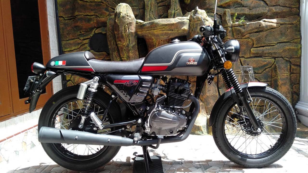 Benelli Motobi 152 - YouTube