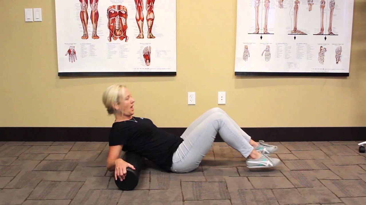 Foam Rolling the Upper Back - YouTube