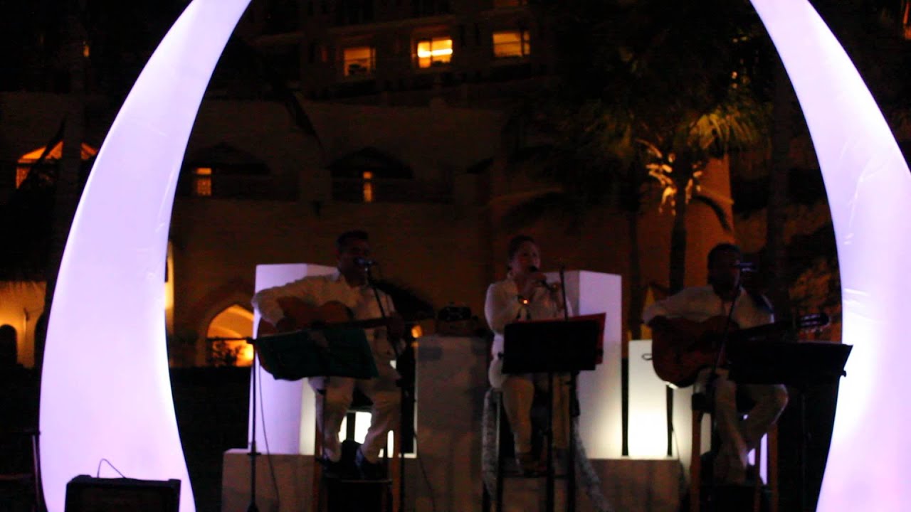 Full Moon Beach Buffet Dinner at Muscat's Shangri-La - Live Band - YouTube