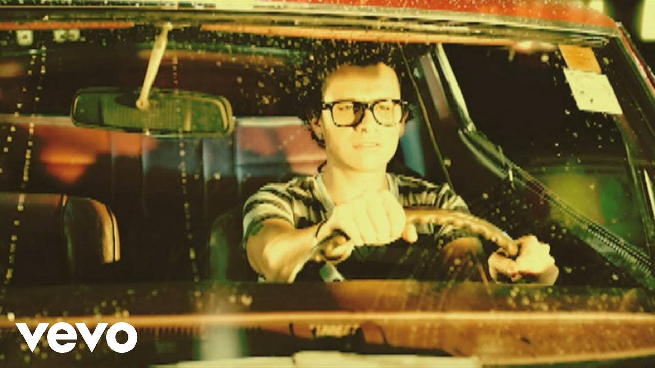 Iskander - Robado Amanecer (Video Oficial) - YouTube Music