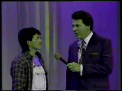 Silvio Santos - Show de Calouros - 1989 - YouTube