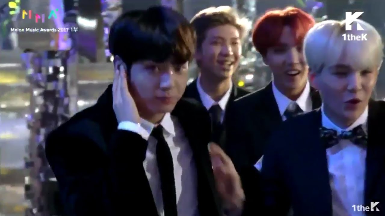 BTS Being Extra for Suga @ MMA 2017 - YouTube