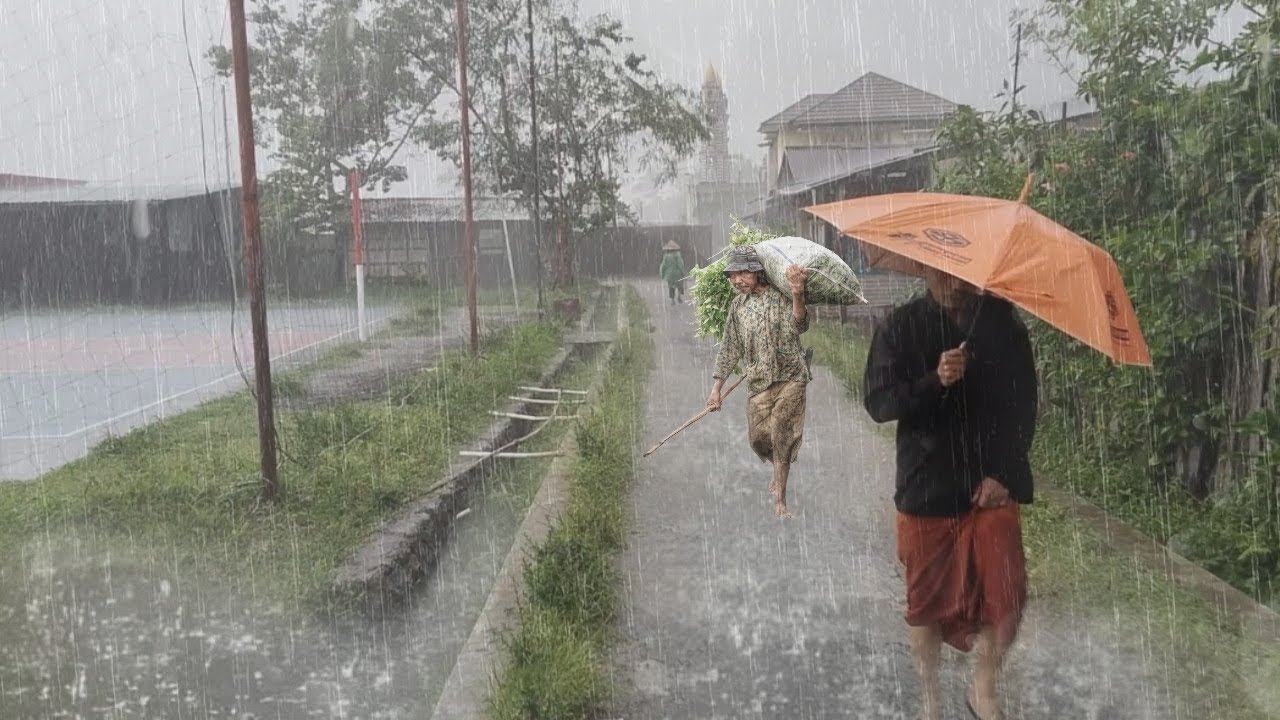Heavy Rain and Thunder Hit Indonesian Mountain Village | Soothing Rain ...