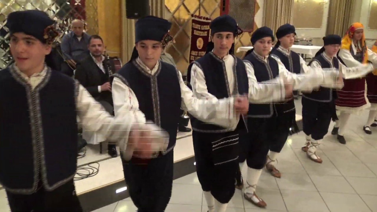 το εφηβικό τμήμα του συλλόγου στον ετήσιο χορό 1-2-2020 - YouTube