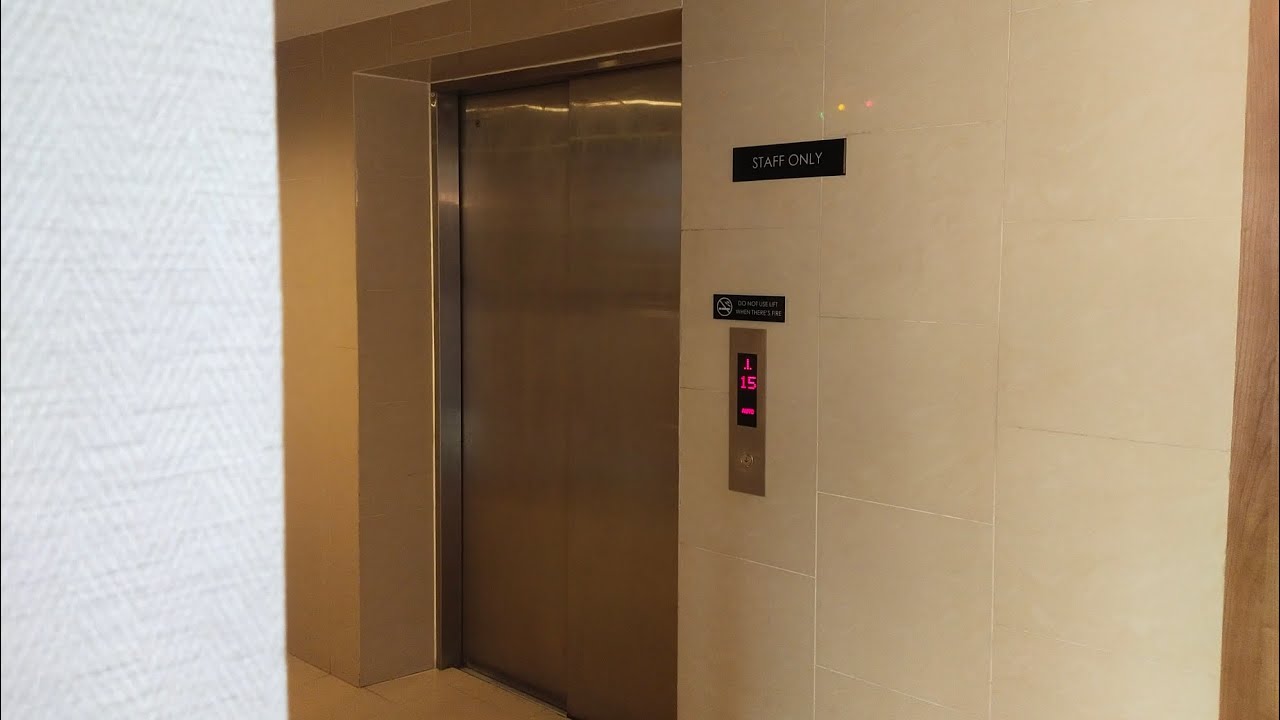 Louser Traction Service Elevator - The Premiere Hotel, Pekanbaru - YouTube