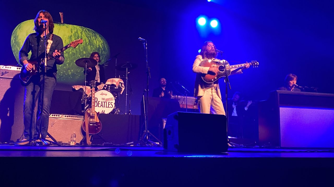 The Beatles (Bootleg) concert in Lebbeke. Compilation - YouTube