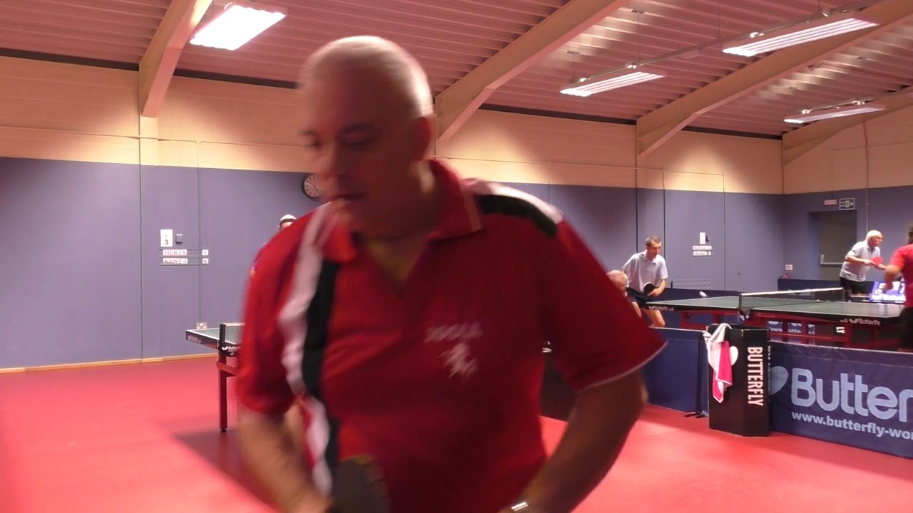 Rob Adamson v Richard Beckham - YouTube