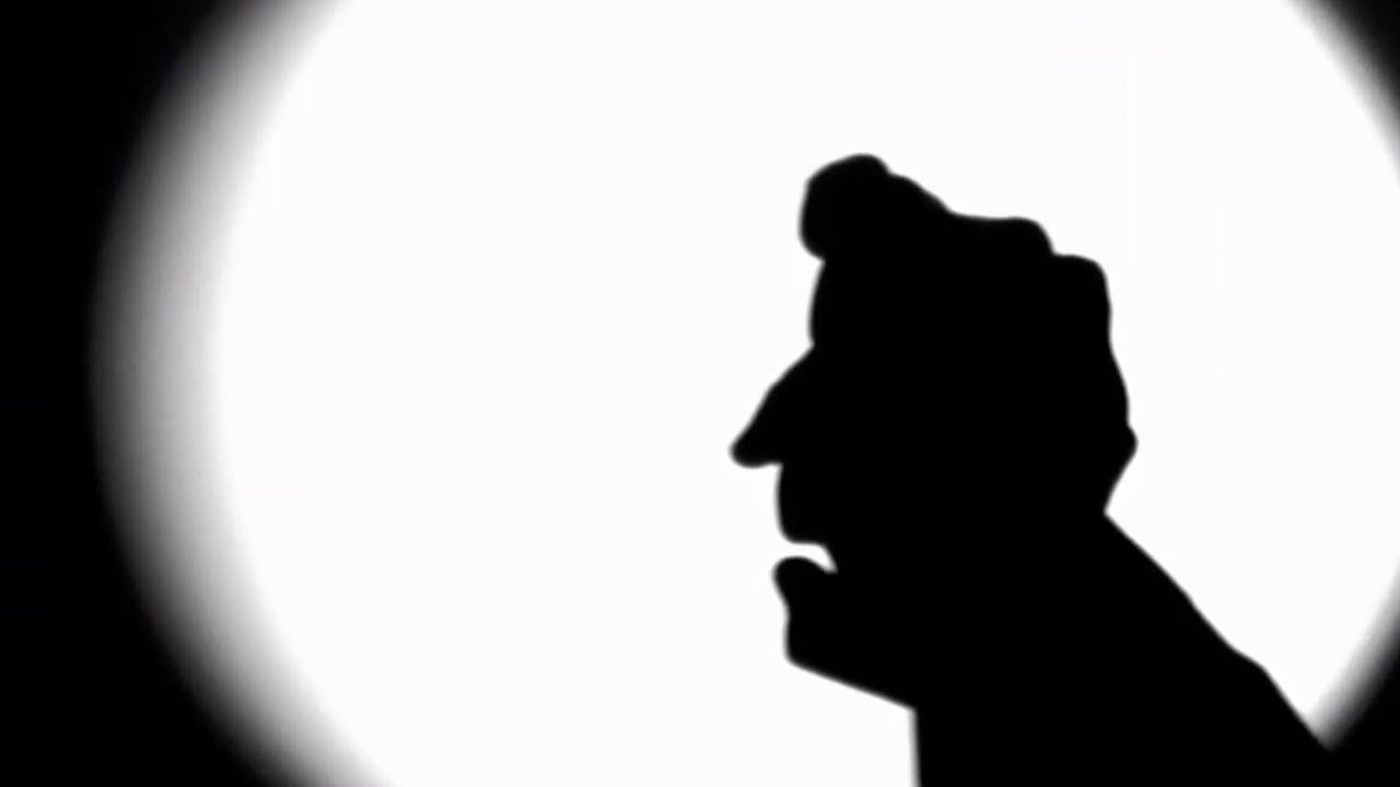 Talented Man Creates Mesmerising Hand Shadows - YouTube