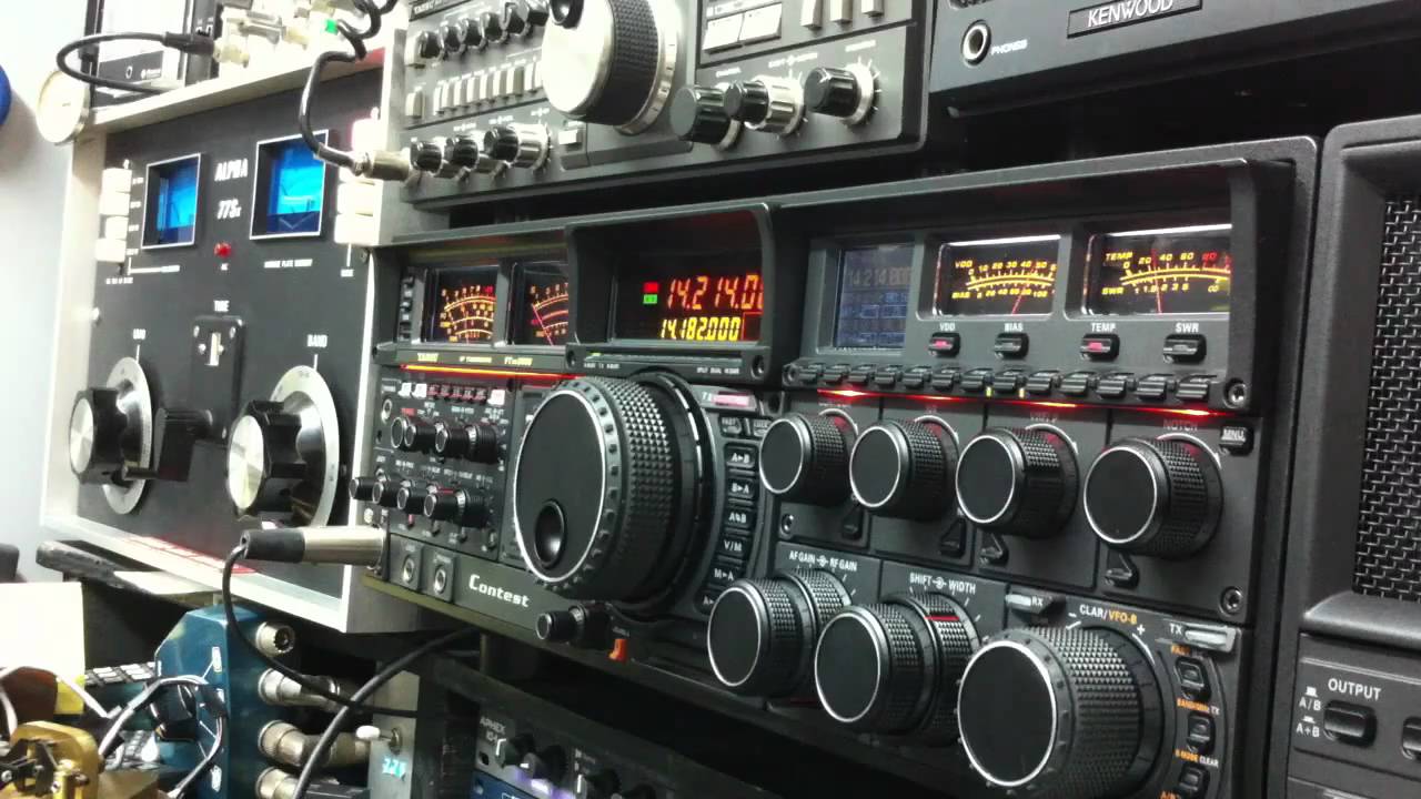 JW7XM SVALBARD VE3NGW YAESU FTDX-9000 - YouTube