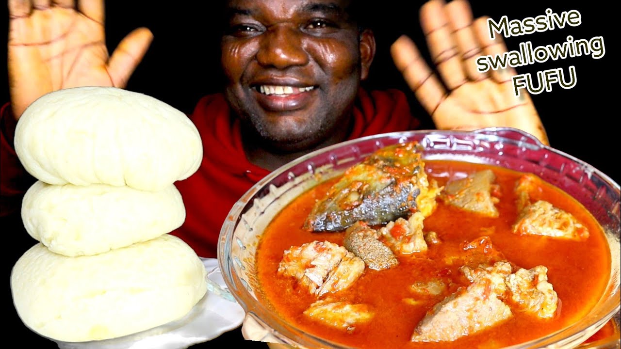 MESSY EATING FUFU WITH CHILLI SOUP, GOAT MEAT, FISH HEAD. MASSIVE ...