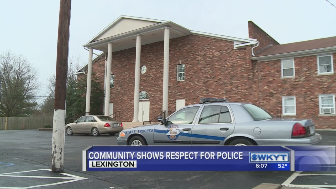 Lexington shows support for police officers - YouTube