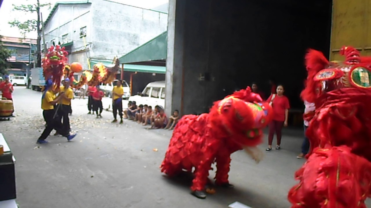 Chinese New Year 2017 Red Dragon and Lion Dance Group - YouTube