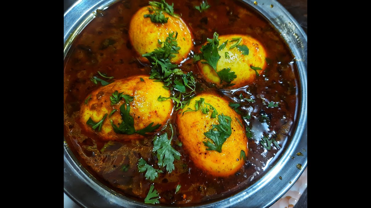 Varhadi Anda curry recipe | Varhadi masala | Saoji Egg curry by ...