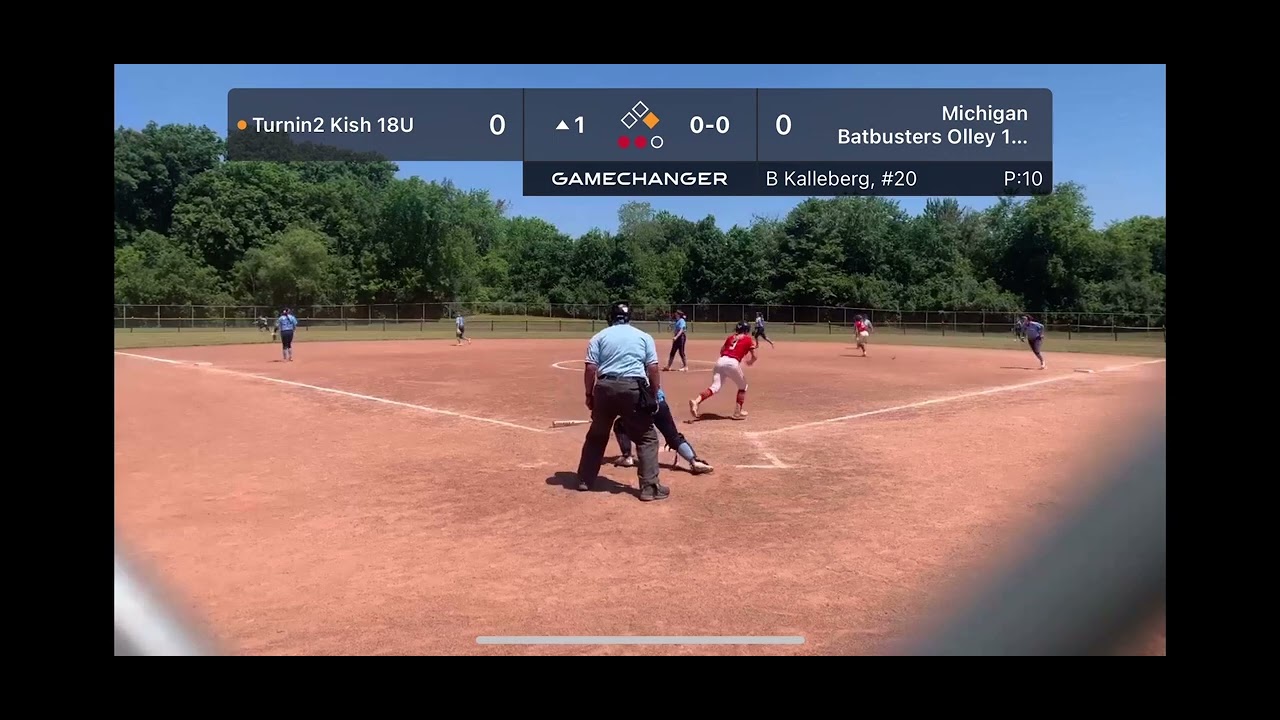 Batbuster Summer 2022 Olley 18u running catch in left against Turnin2 ...