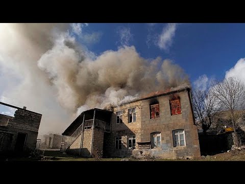 VİDEO | Dağlık Karabağ'dan ayrılan Ermeniler evlerini ateşe veriyor
