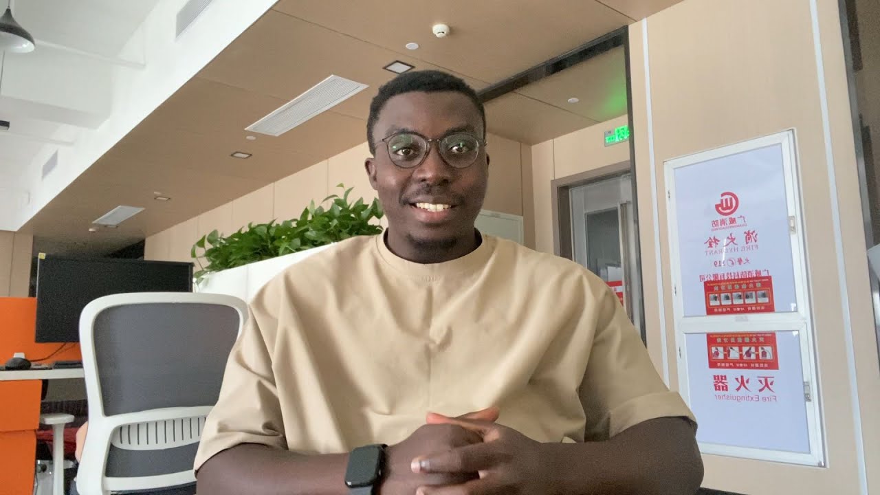 Hugo, tu ne travailles pas assez suffisamment ta chaîne YouTube | Mon ...