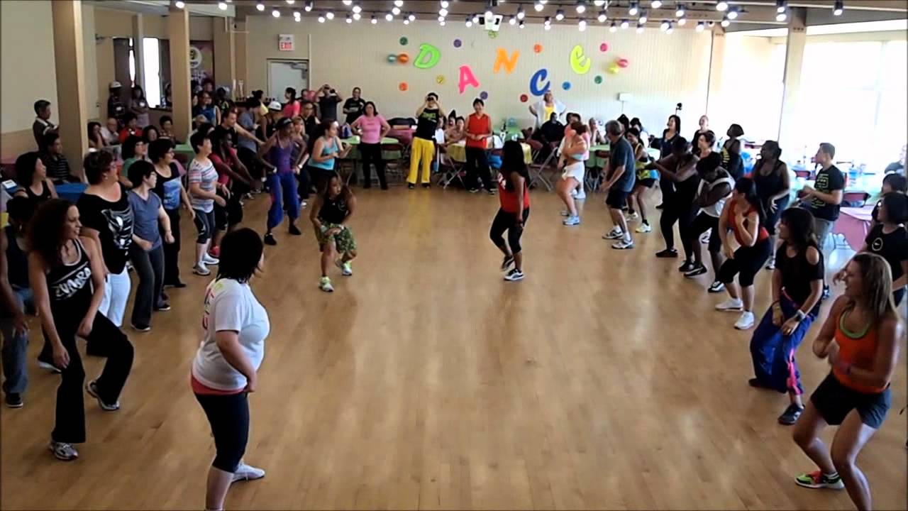 Back It Up by Beenie Man - Zumba Fitness battle - YouTube