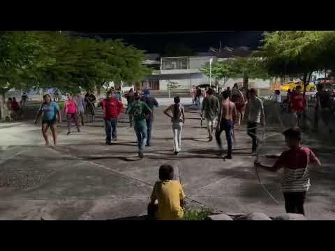 danza apache de tecoman colima daniel reyes - YouTube