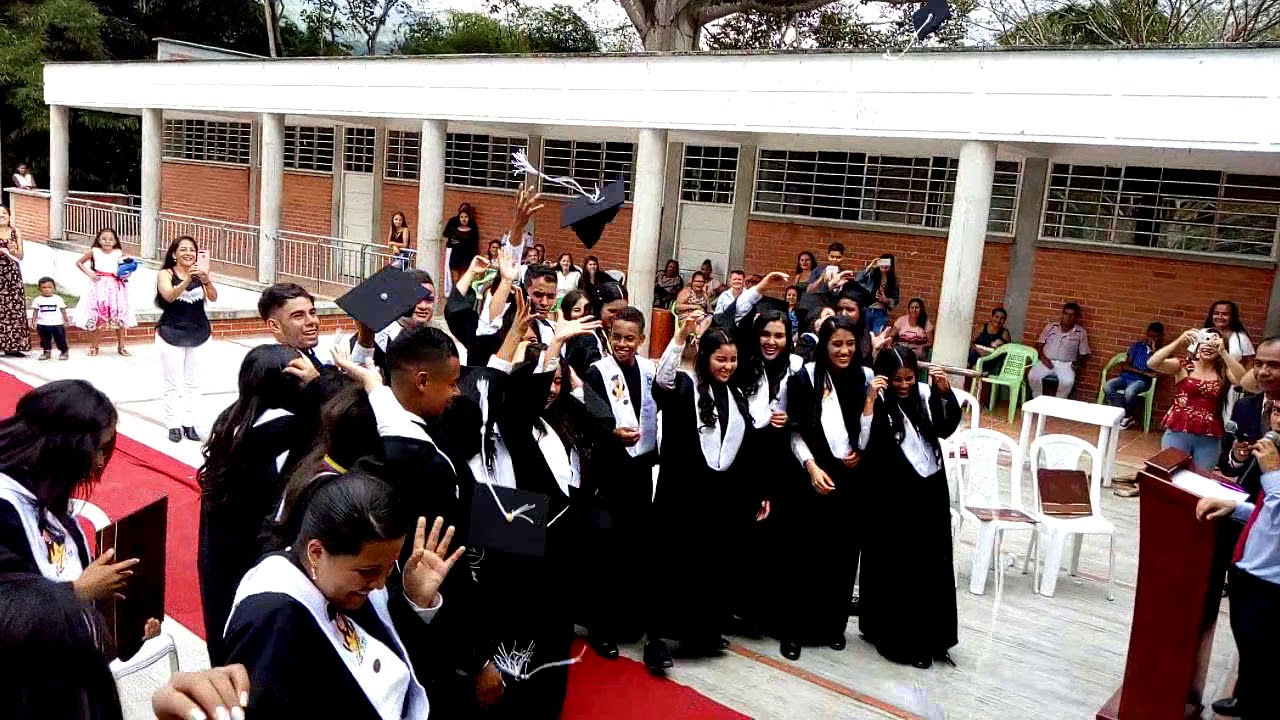 Grados 2018 - YouTube