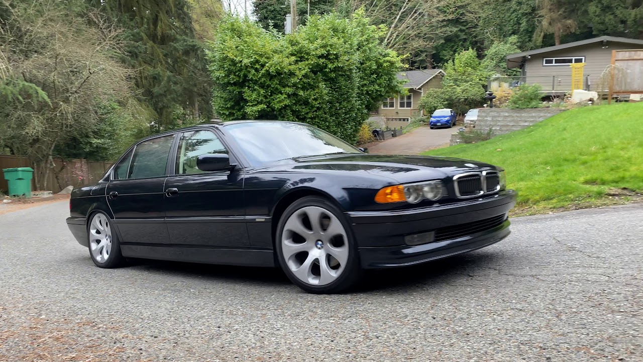 BMW 750il V12 - YouTube