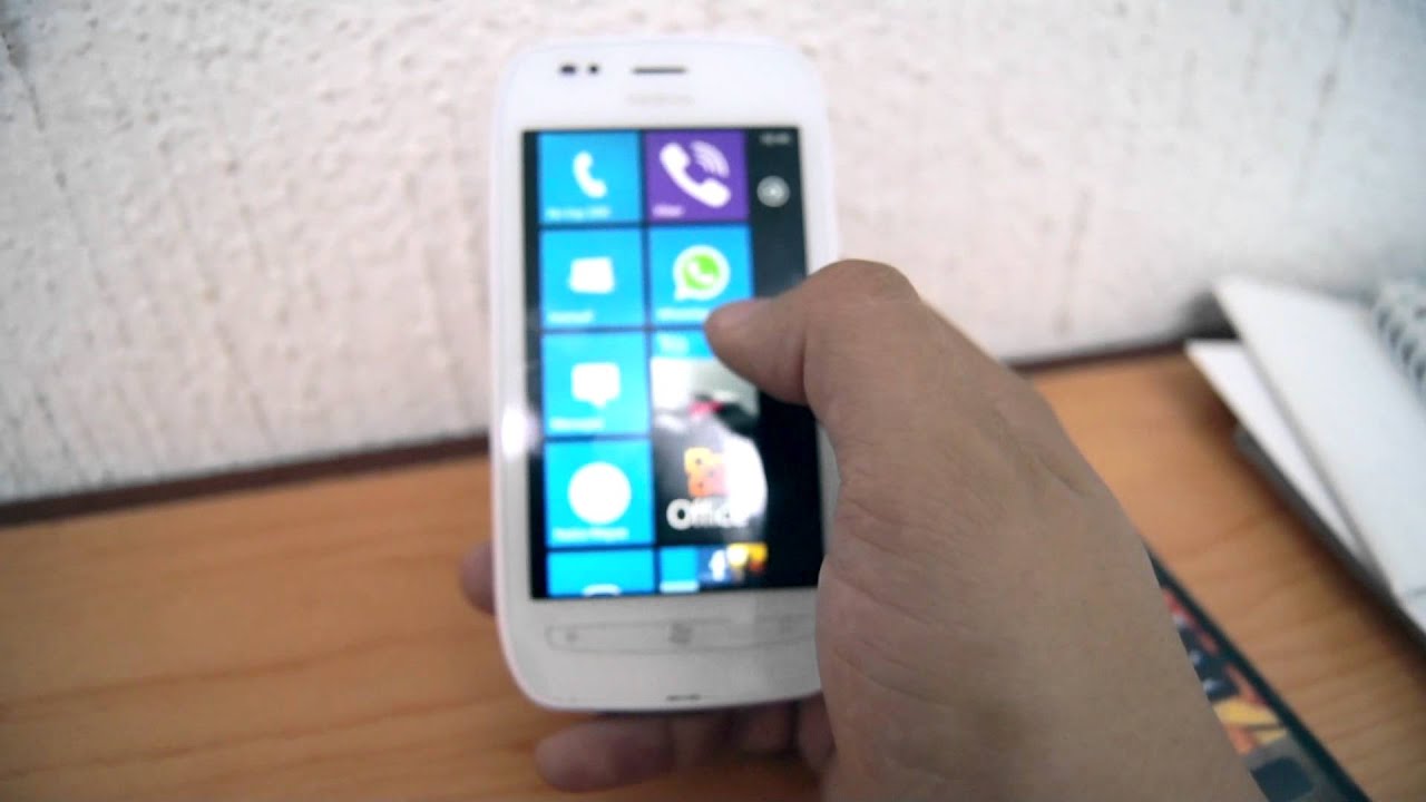 Nokia Lumia 710 Review (Español) - YouTube
