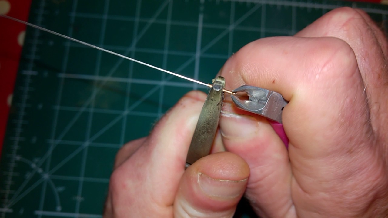 How to make Ariel's / Antenna for your 1/35 model from guitar string ...