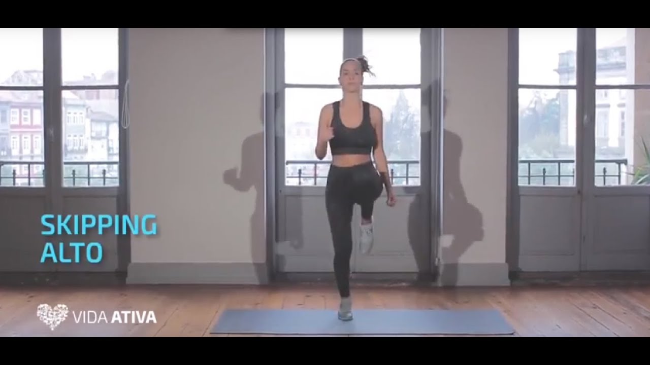 Exercício para emagrecer: skipping alto - YouTube