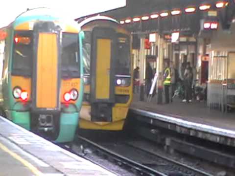 First Great Western Sprinter class 158 leaves Southampton Central - YouTube