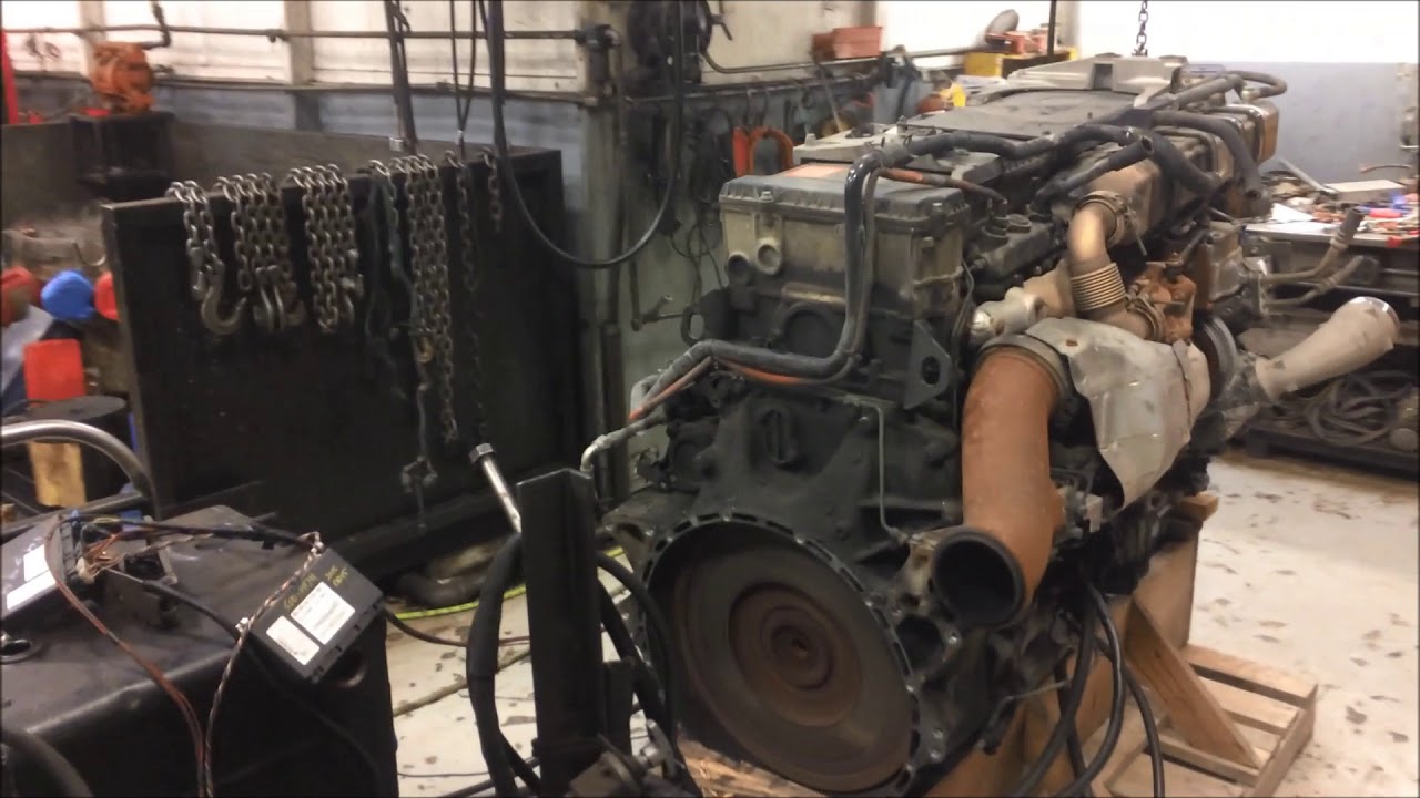 2011 Detroit DIesel DD15 Engine - YouTube