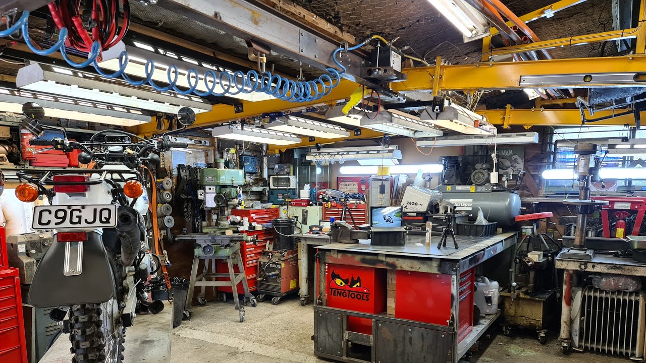 Boxing Day already at the Andy Mechanic workshop!!! - YouTube