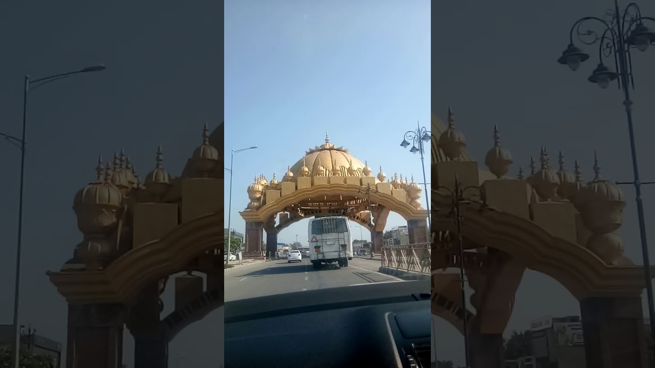 Beautiful Entrance to GOLDEN TEMPLE - YouTube
