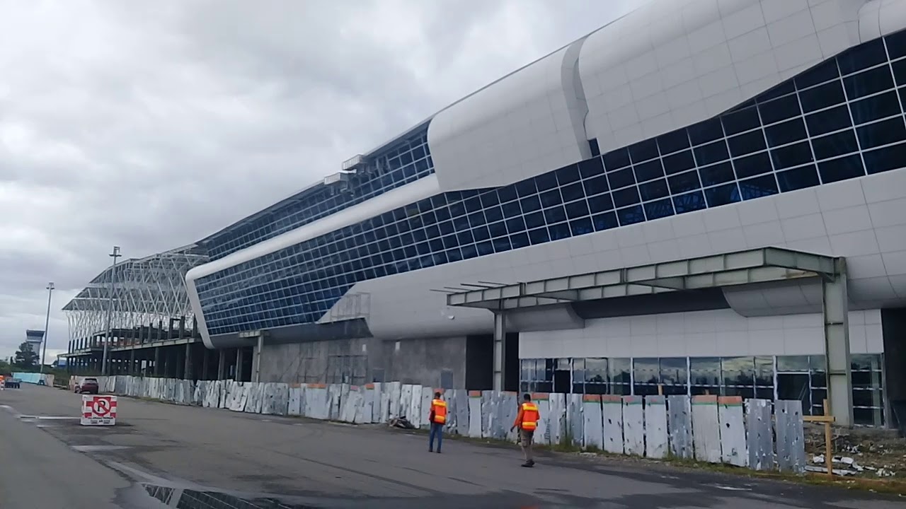 Bandara baru Mozes Kilangin Timika terbaru - YouTube