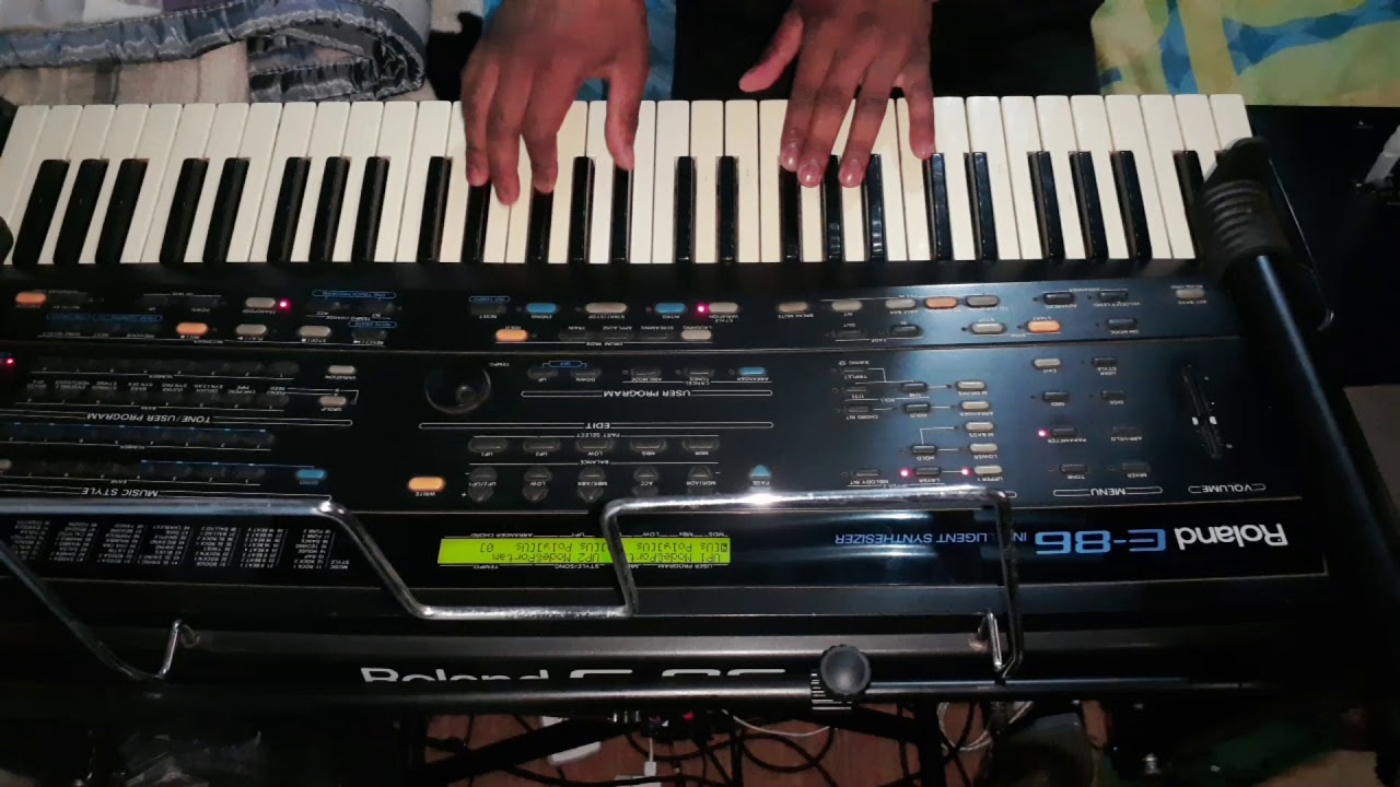 Roland e86 fretless bass and strings 🧡 - YouTube