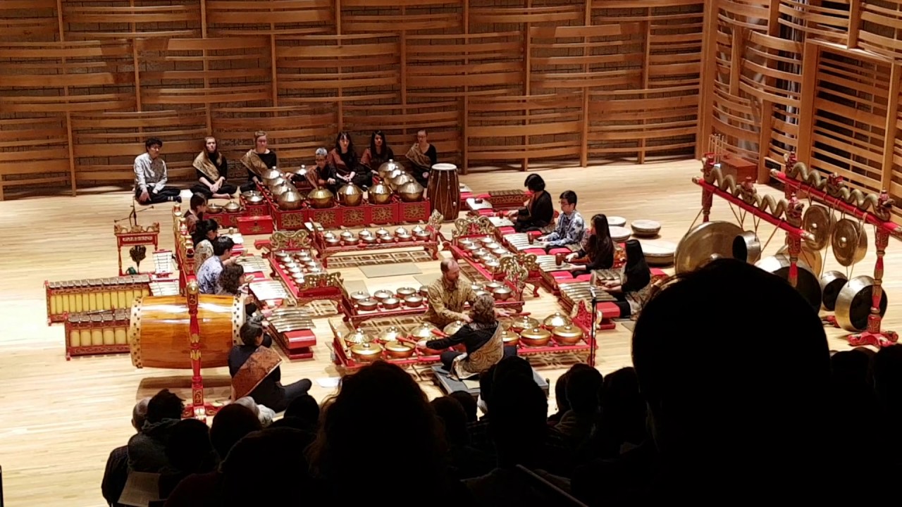 Javanese Gamelan Concert at Earlham College - YouTube