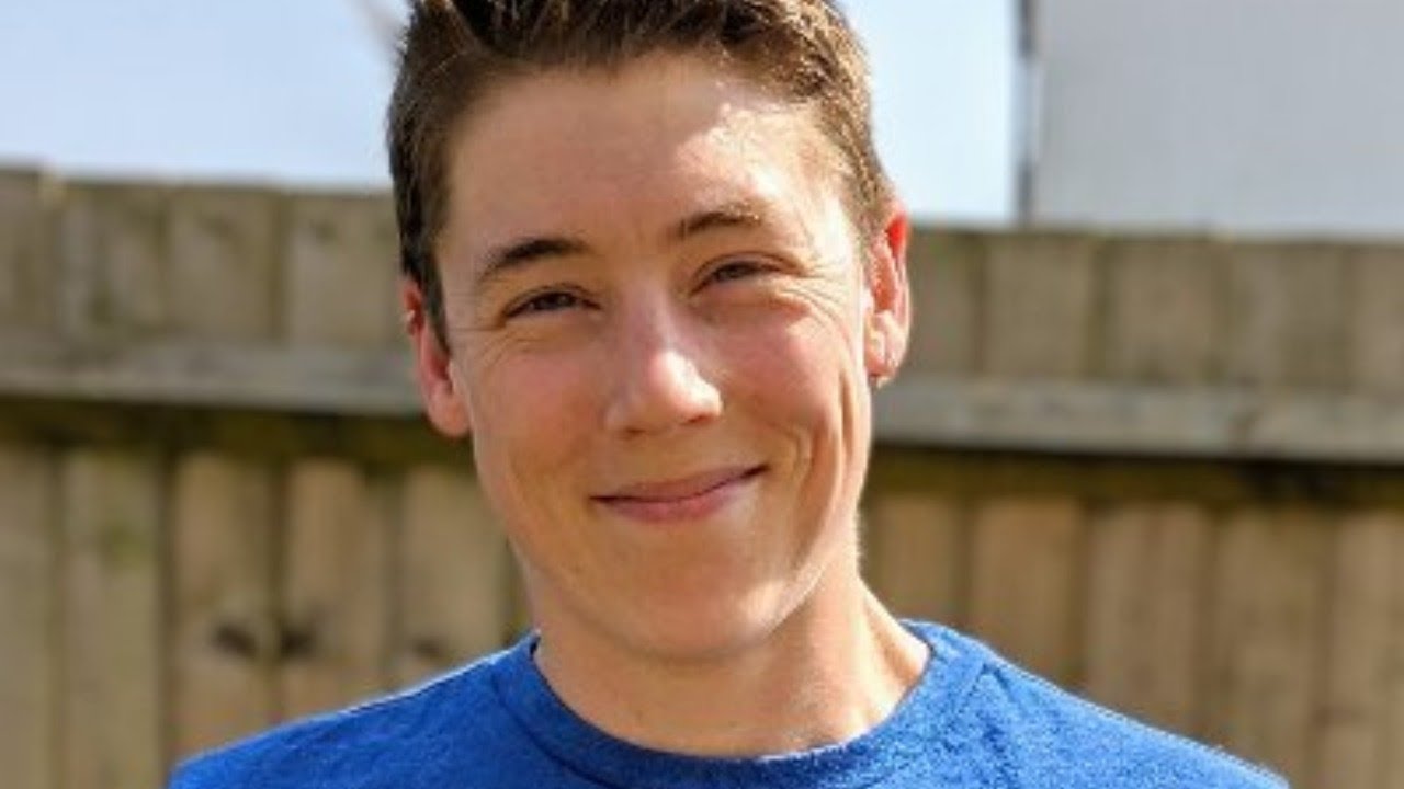 Jess Pomfret ( @jpomfret ) - Geeks on Screens with Coffee Season 2 - YouTube