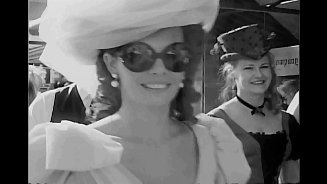 Edmonton Klondike Days Sunday promenade ca 1968 to 1973 - YouTube