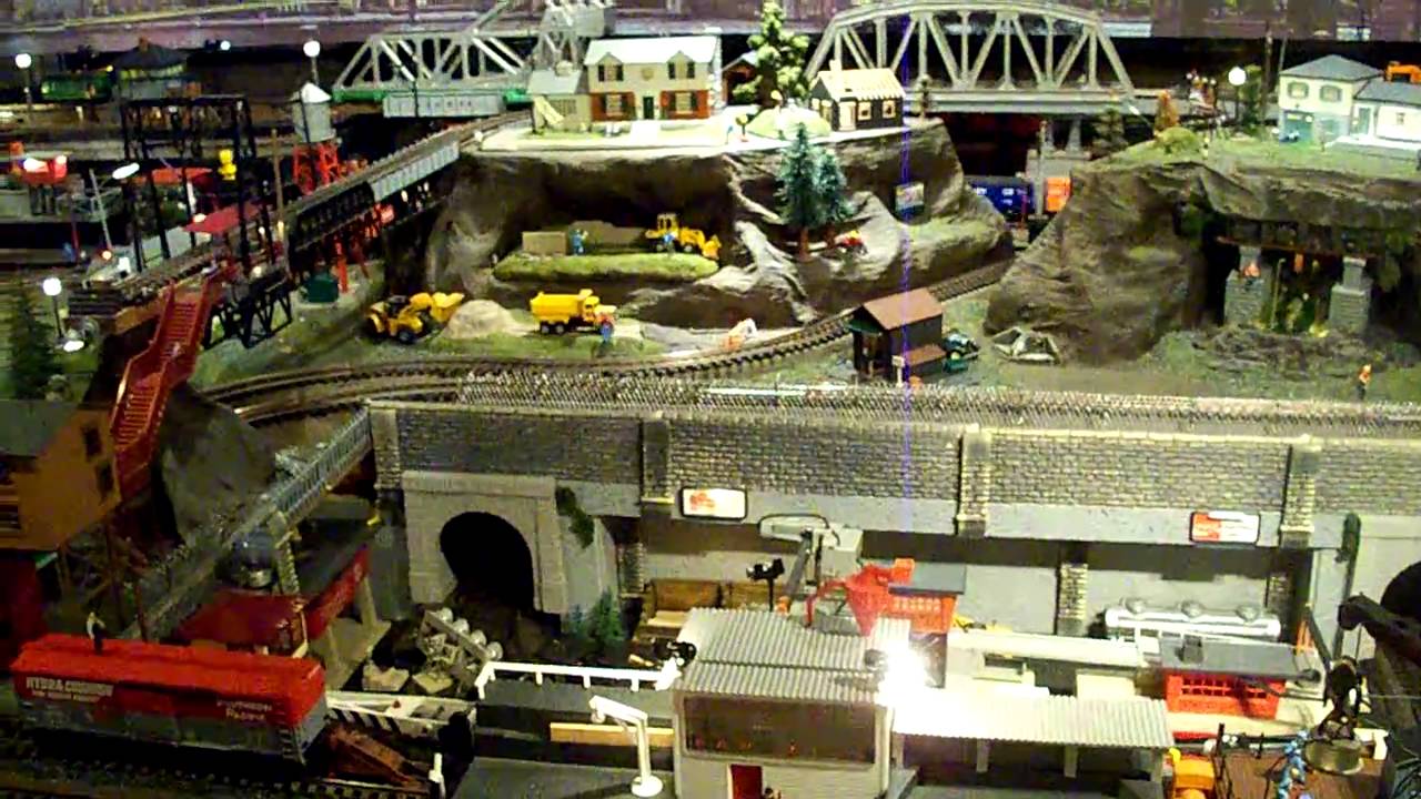 Daniels MPC Lionel 8030 and 8020 on super O .. - YouTube