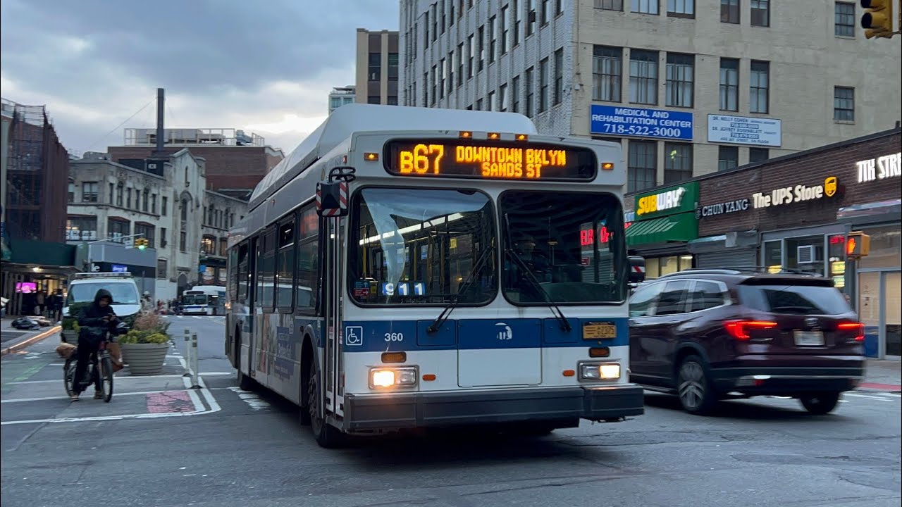 MTA New York City Bus 2011-13 New Flyer Industries C40LF 360 on Route ...