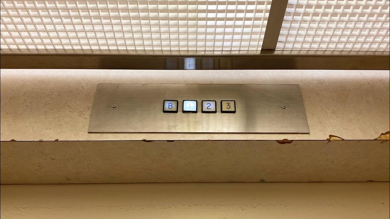 Slap-On Modded Montgomery Hydraulic Elevator @ Sherman Hall WIU, Macomb ...