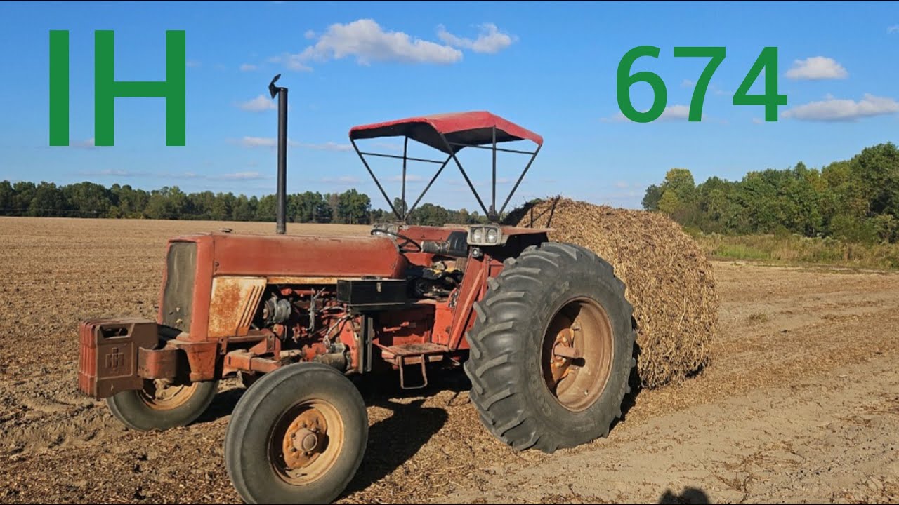 IH 674 Moving hay bales!!! - YouTube