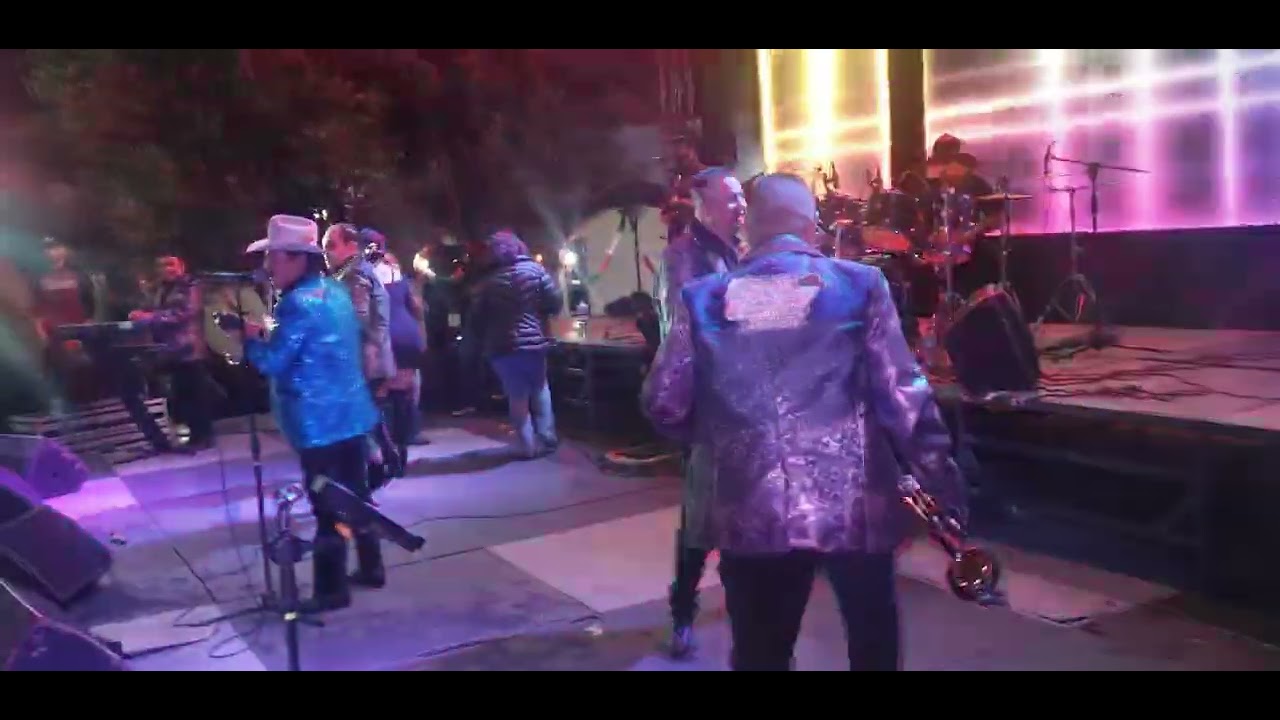 y póngase a bailar con el toro pinto CHAVA SALAZAR Y SU LEY CHICANA Y ...