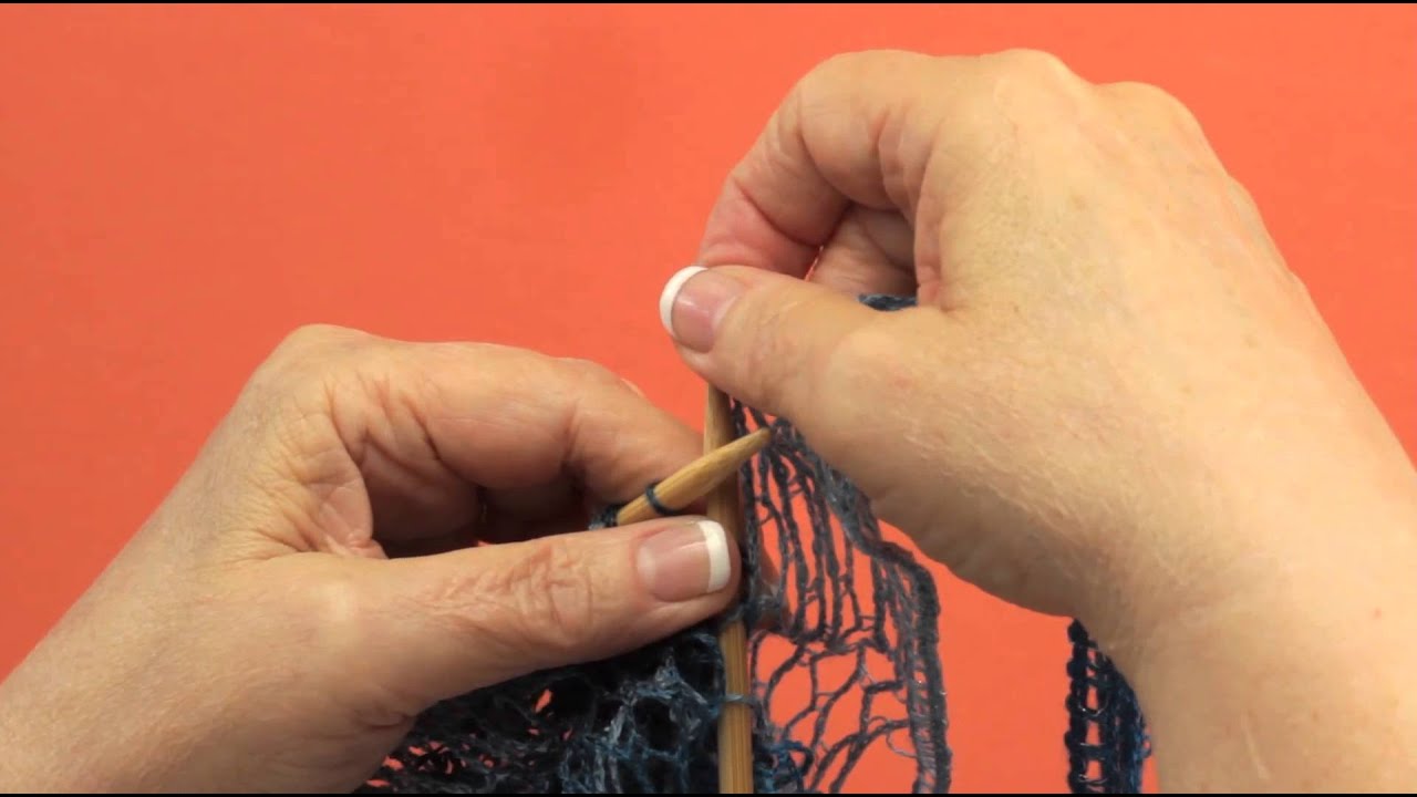 Working With Ruffle Yarn - YouTube
