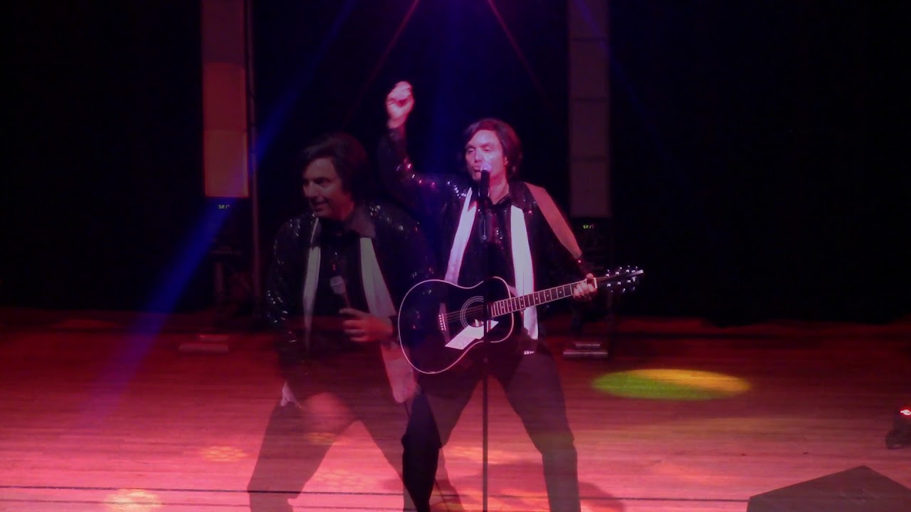 Neil Diamond Tribute - Michael Clews - YouTube