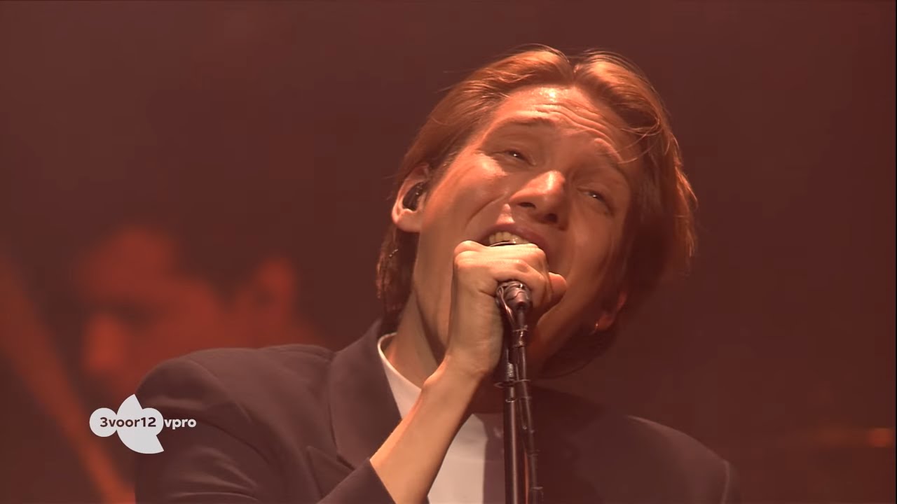 Thomas Azier - Winners Live@BKS2017 - YouTube