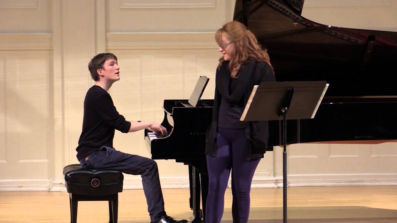 Allison Thoms, accompanied by Walker Shadle, sings Weatherly, Danny Boy ...