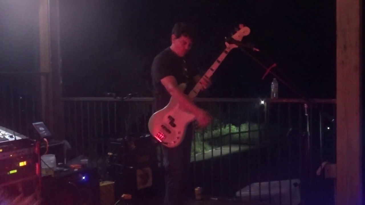 Knock Point plays Separate Ways - YouTube